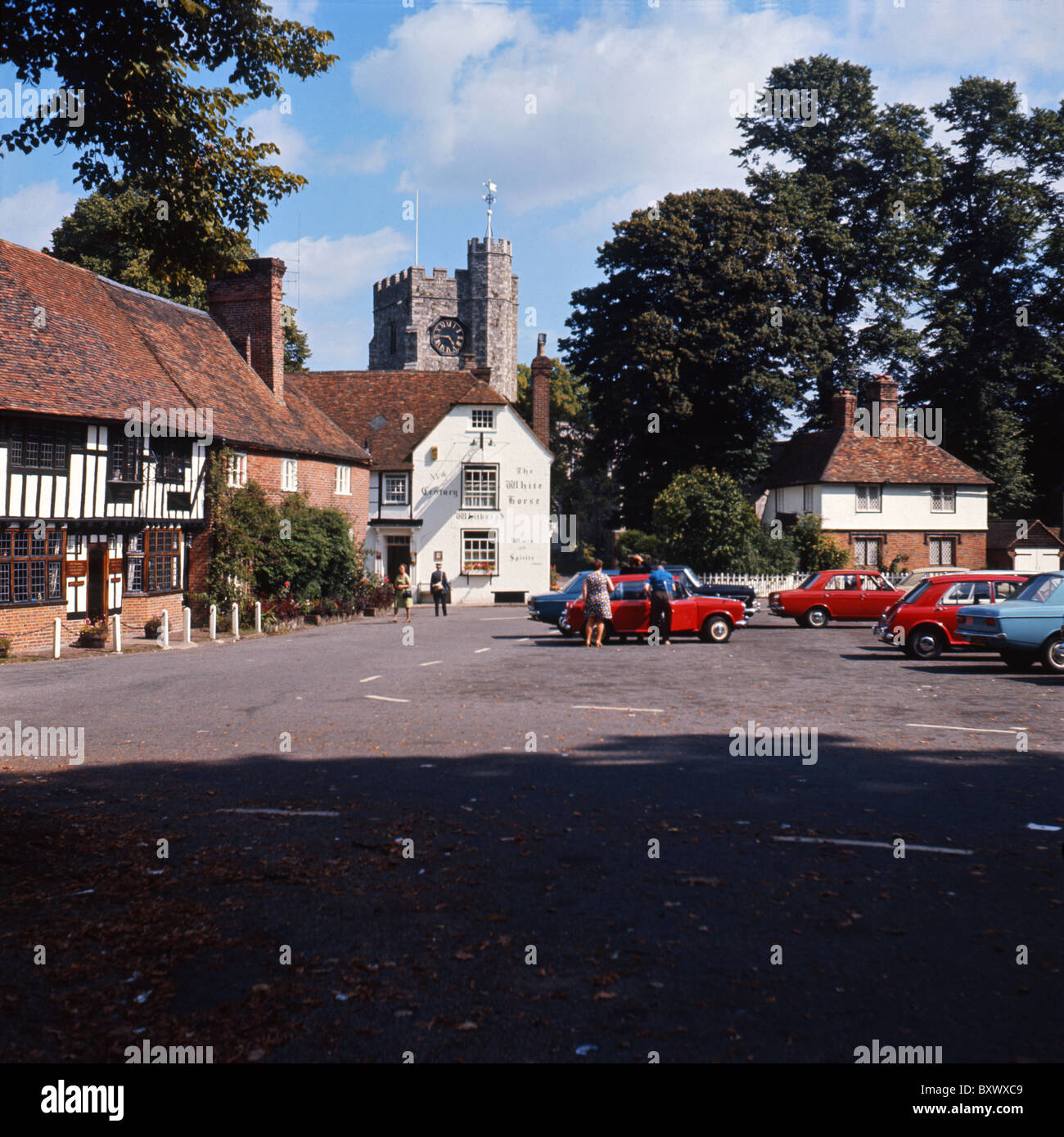 Tudor village kent hi-res stock photography and images - Alamy