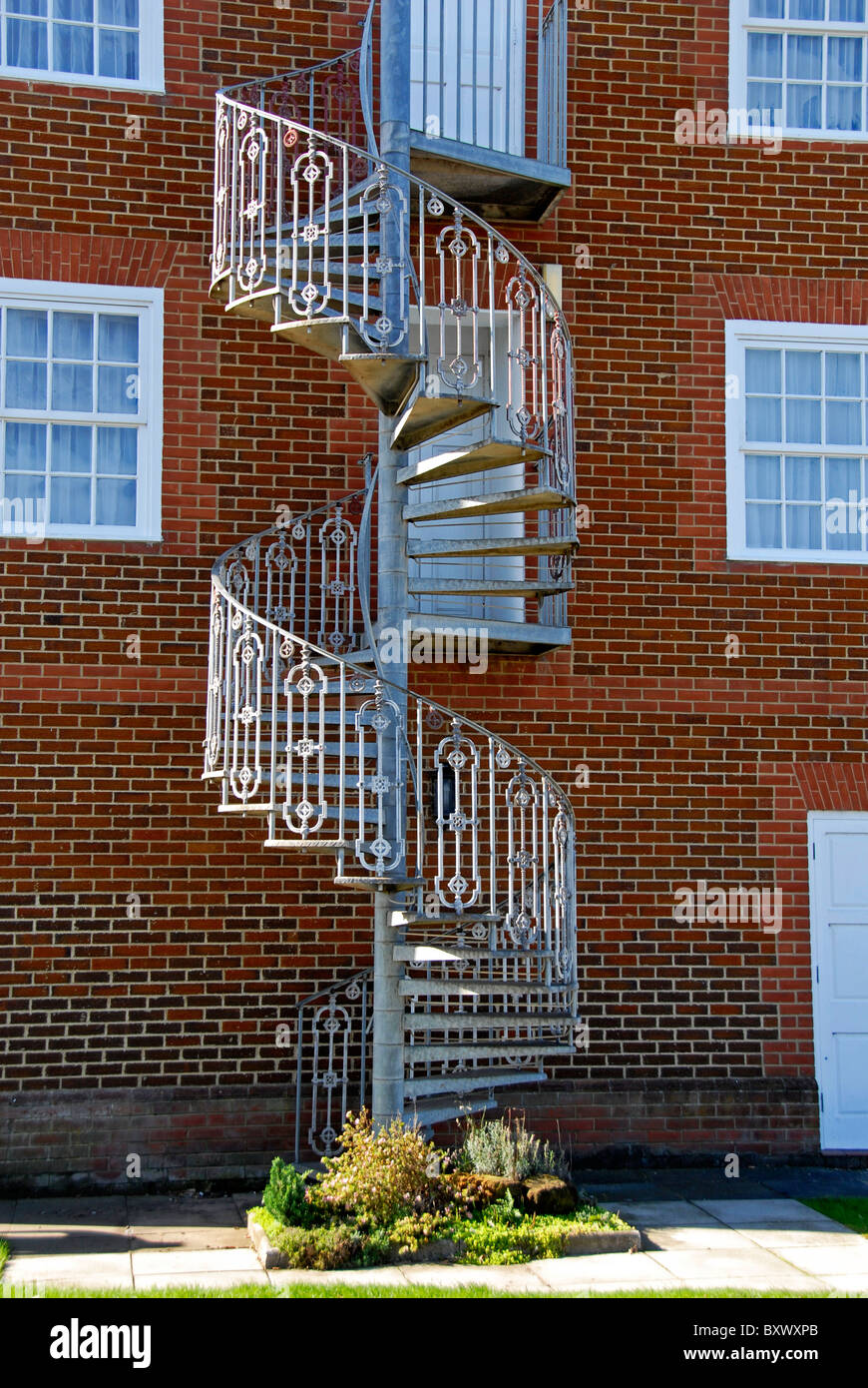 External fire escape staircase hi-res stock photography and images - Alamy