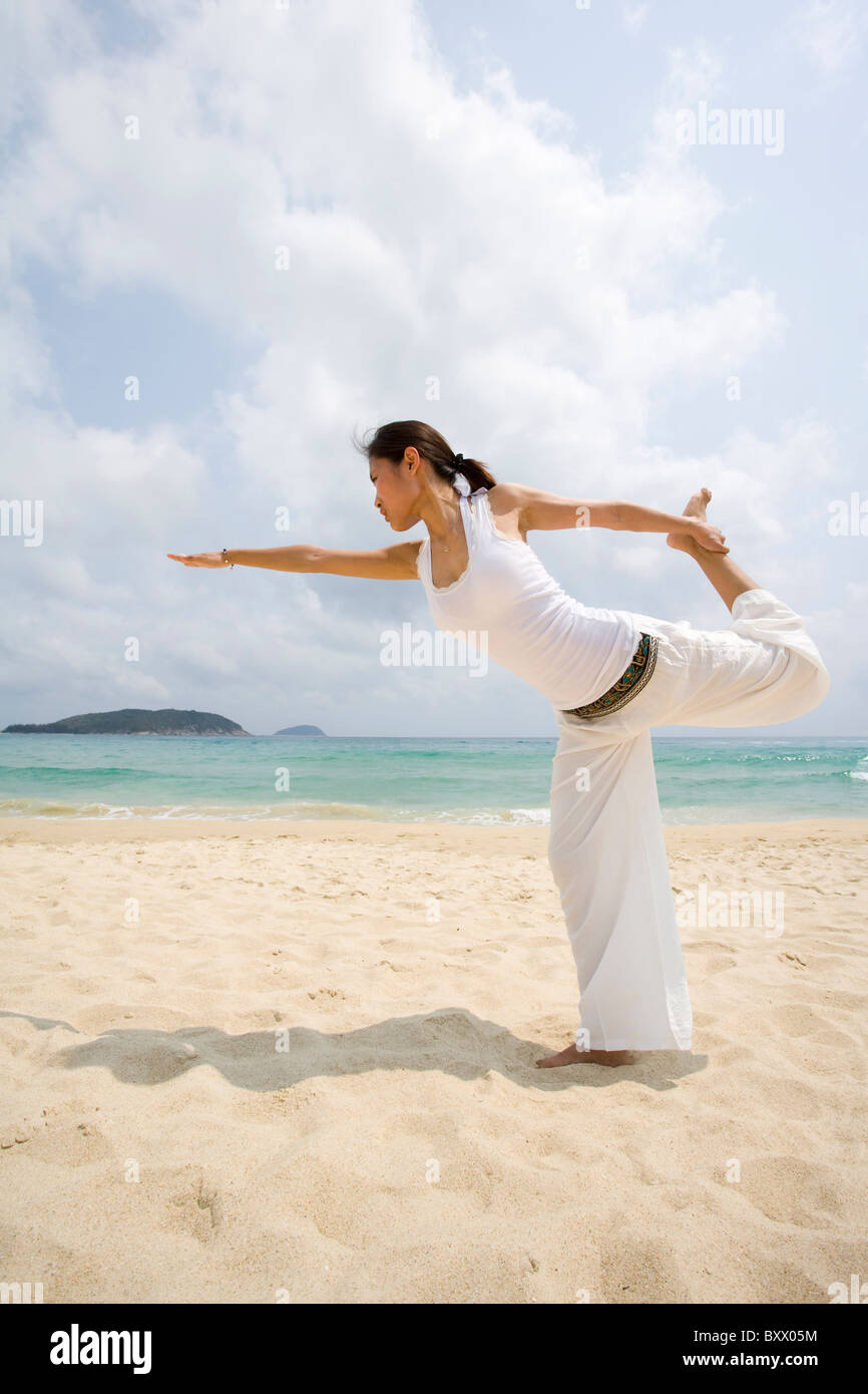 Arabesque position hi-res stock photography and images - Alamy