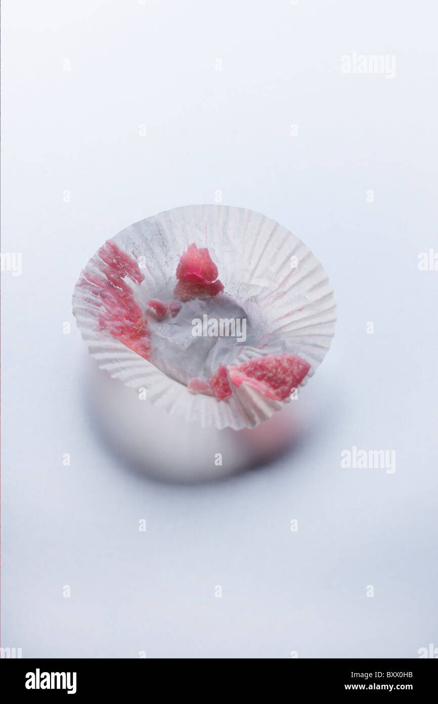 Finished cake hi-res stock photography and images - Alamy