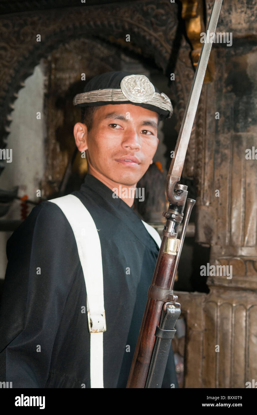 Gurkha guard hi-res stock photography and images - Alamy