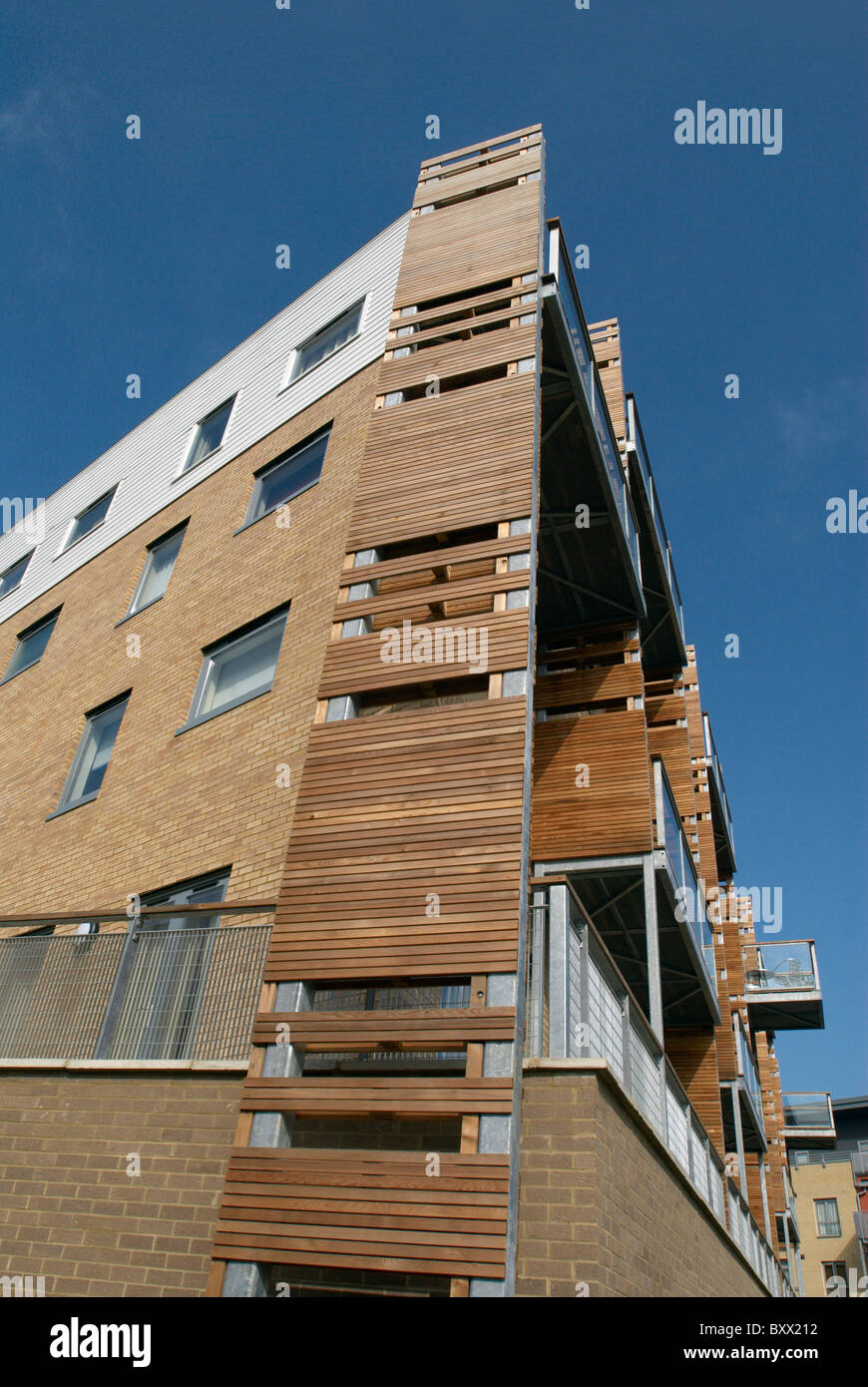 Timber cladding on building exterior hi-res stock photography and ...