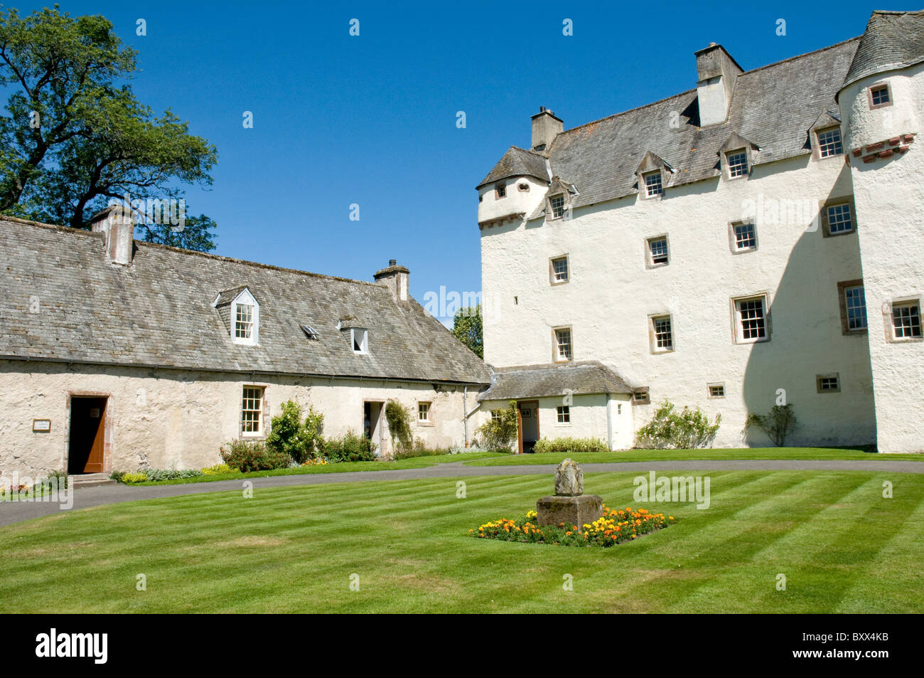 Traquair House nr Innerleithen Scottish Borders Scotland Stock Photo ...