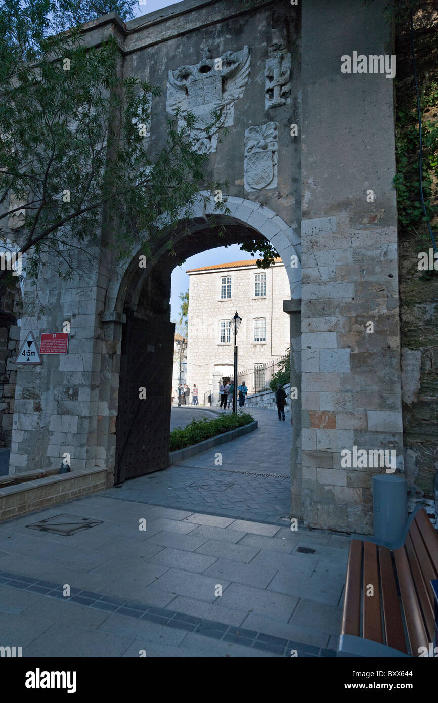 Archway Shadow High Resolution Stock Photography and Images - Alamy