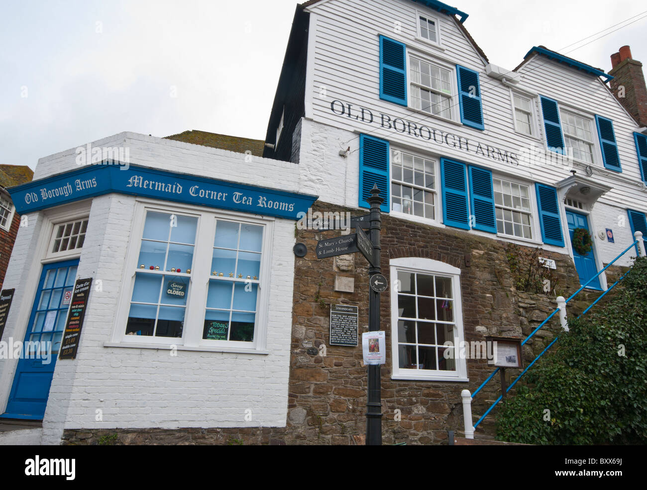 Old borough arms rye hi-res stock photography and images - Alamy