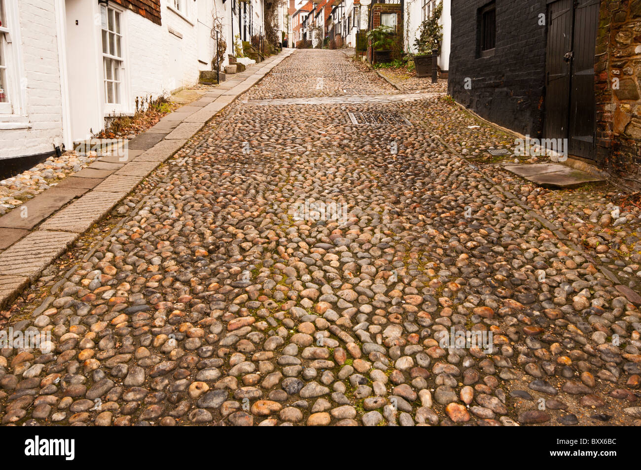 Cobbled the road hi-res stock photography and images - Alamy