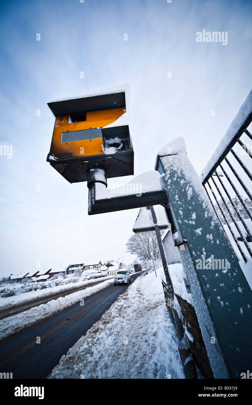 Driving car speed slow careful hi-res stock photography and images - Alamy