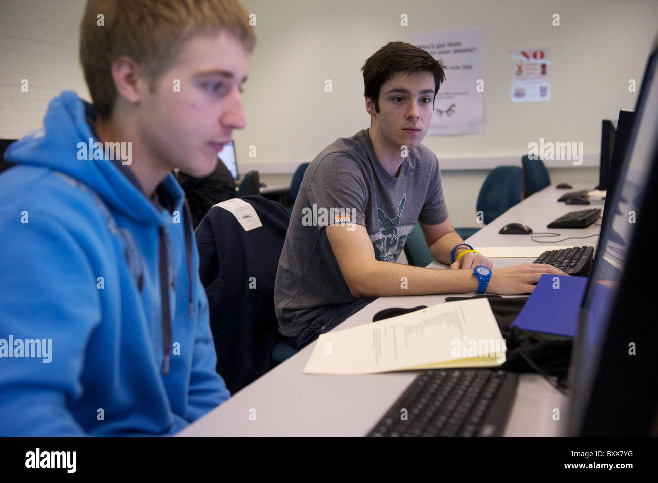 Montfort student De general students Leicester Mark Makela Technology ...