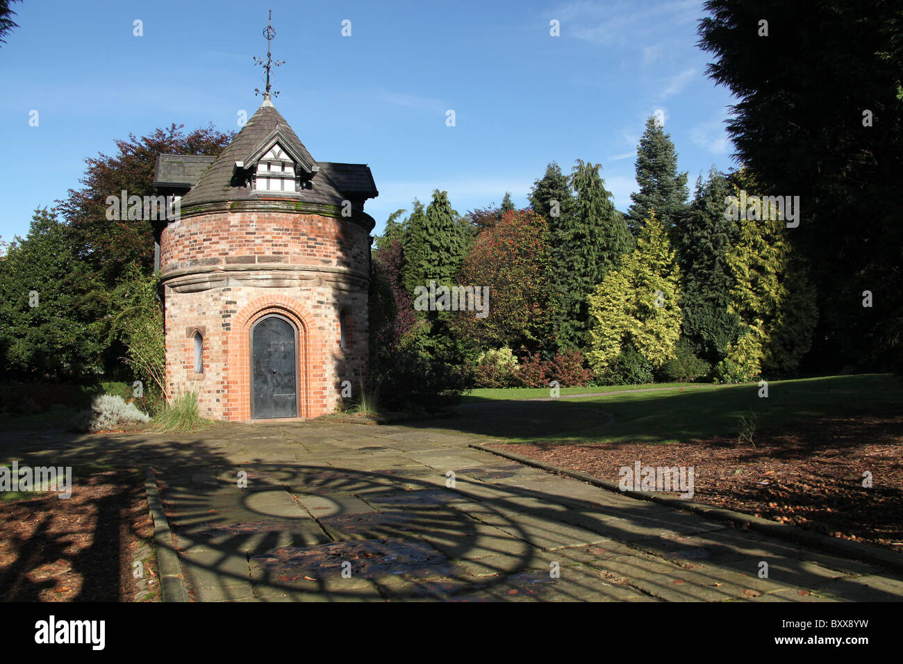 Walkden Gardens, Sale, England. Autumnal view of the 19th century ...