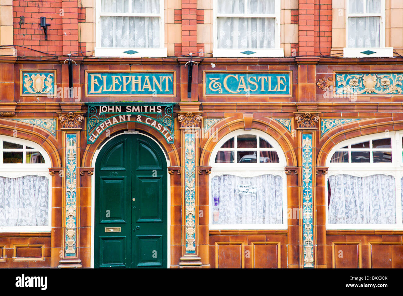 Elephant and Castle Pub on Westgate Wakefield West Yorkshire England ...