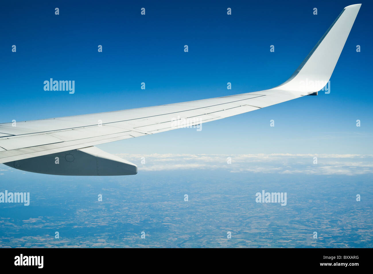 737 airplane wing hi-res stock photography and images - Alamy