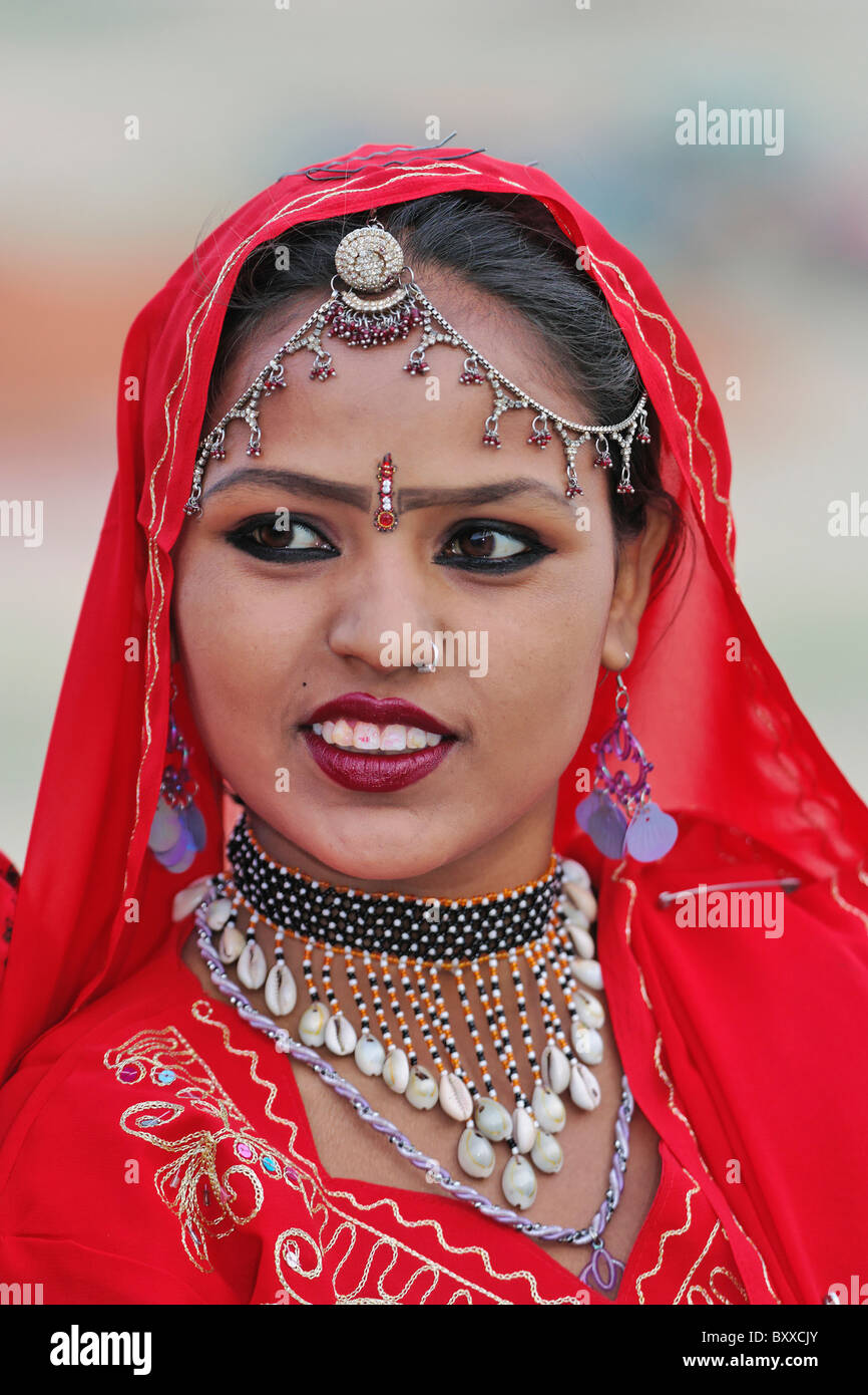 Close-up of young Indian woman in red sari, Jaipur, India Stock Photo ...