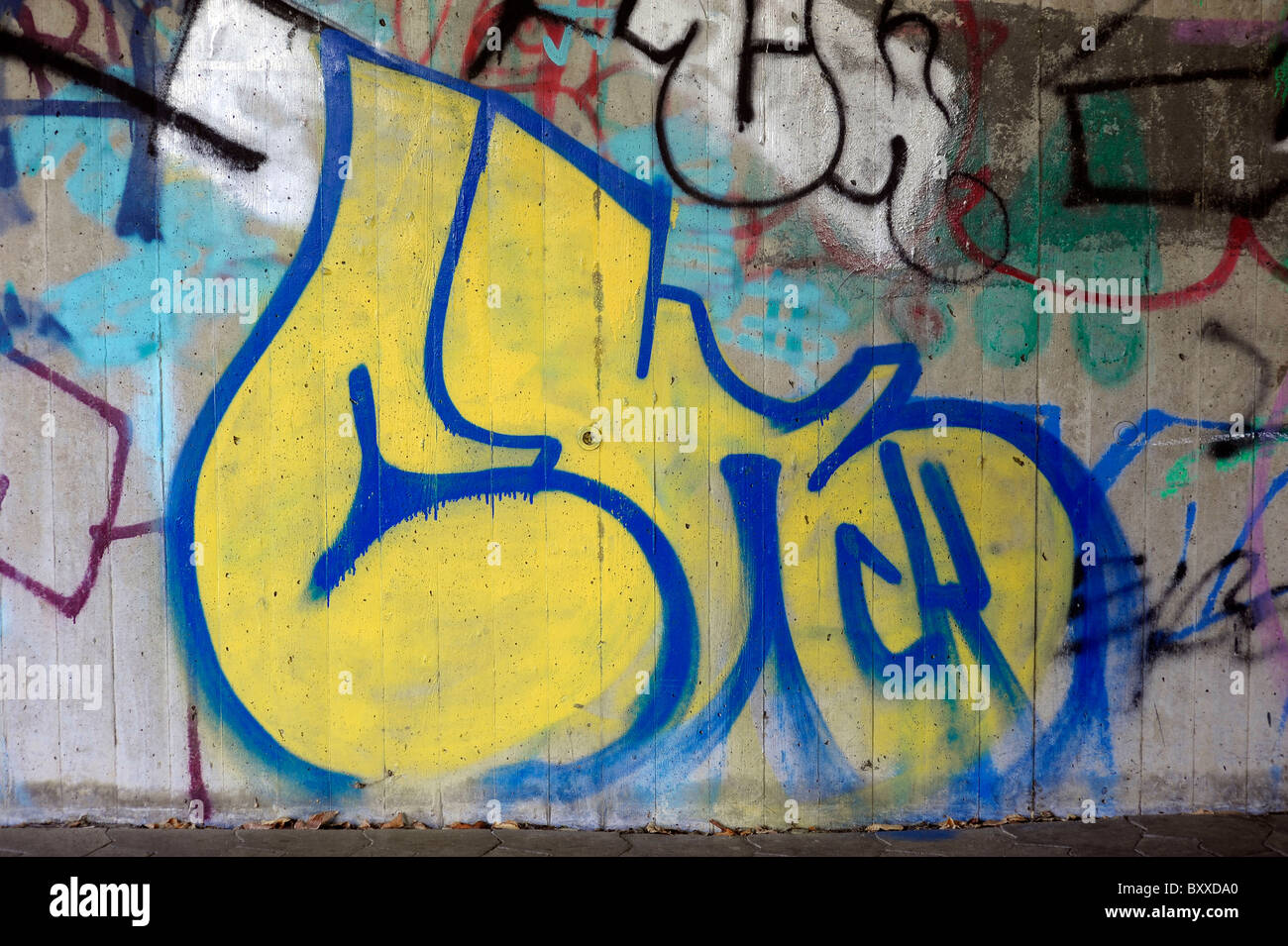Graffiti graf wall tags Stock Photo - Alamy