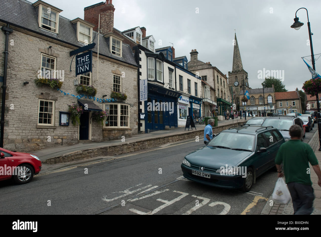 White swan inn pickering yorkshire hi-res stock photography and images ...
