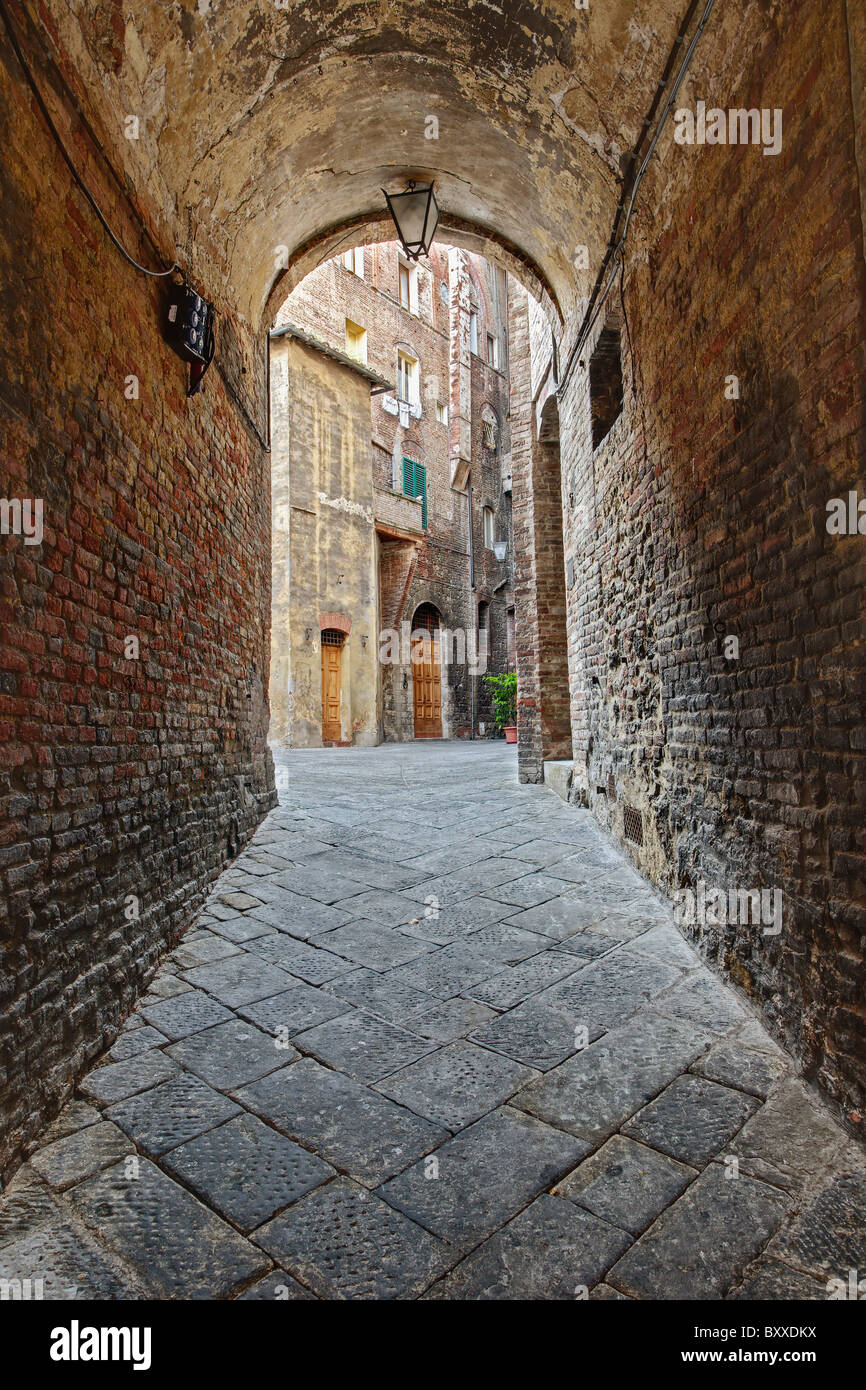 Narrow alley, Florence, Italy Stock Photo - Alamy