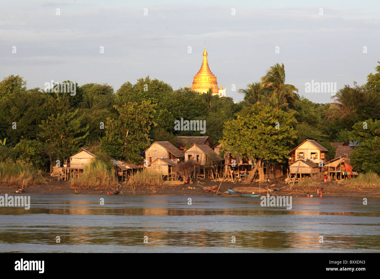 Irrawaddy river hi-res stock photography and images - Alamy