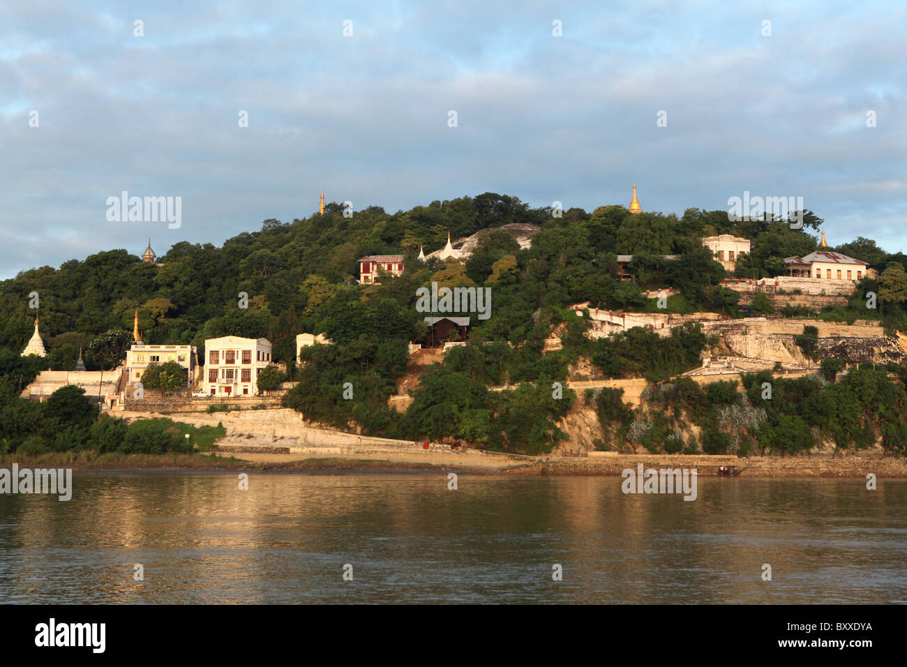 Irrawaddy river hi-res stock photography and images - Alamy