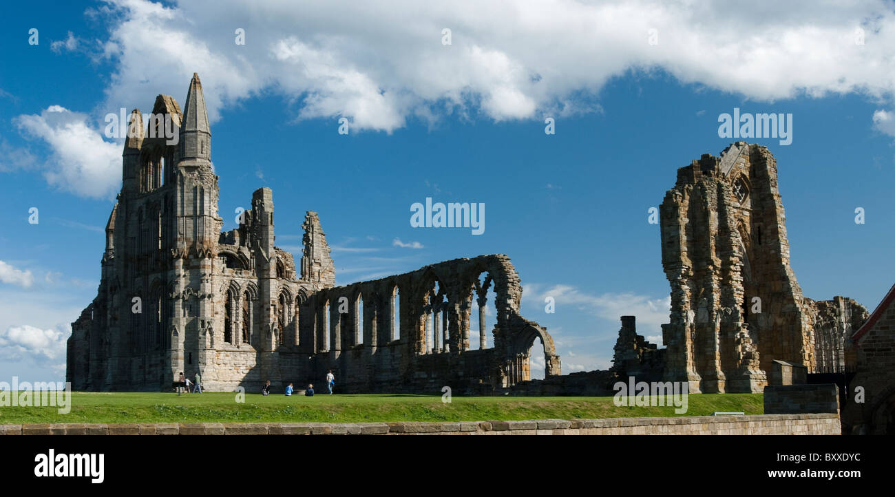 Abbey ruins yorkshire hi-res stock photography and images - Alamy