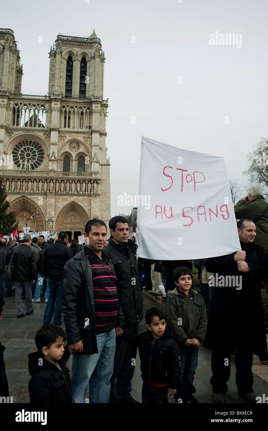 Notre dame cathedral protest paris hi-res stock photography and images ...