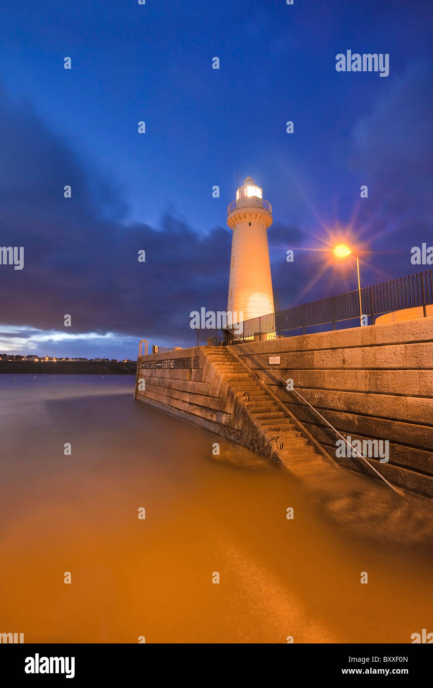 Donaghadee harbour and lighthouse hi-res stock photography and images ...