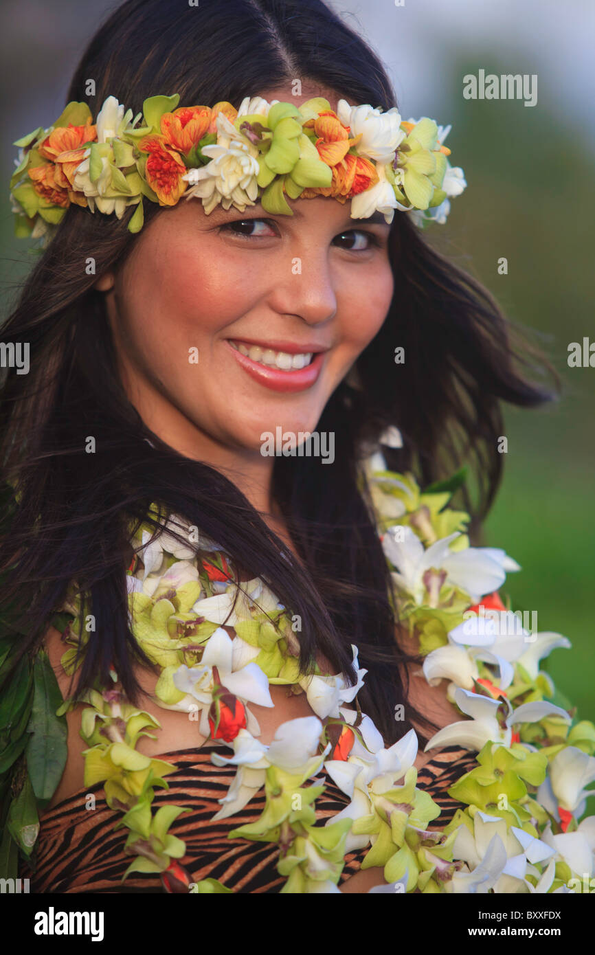 Hula dance hi-res stock photography and images - Alamy