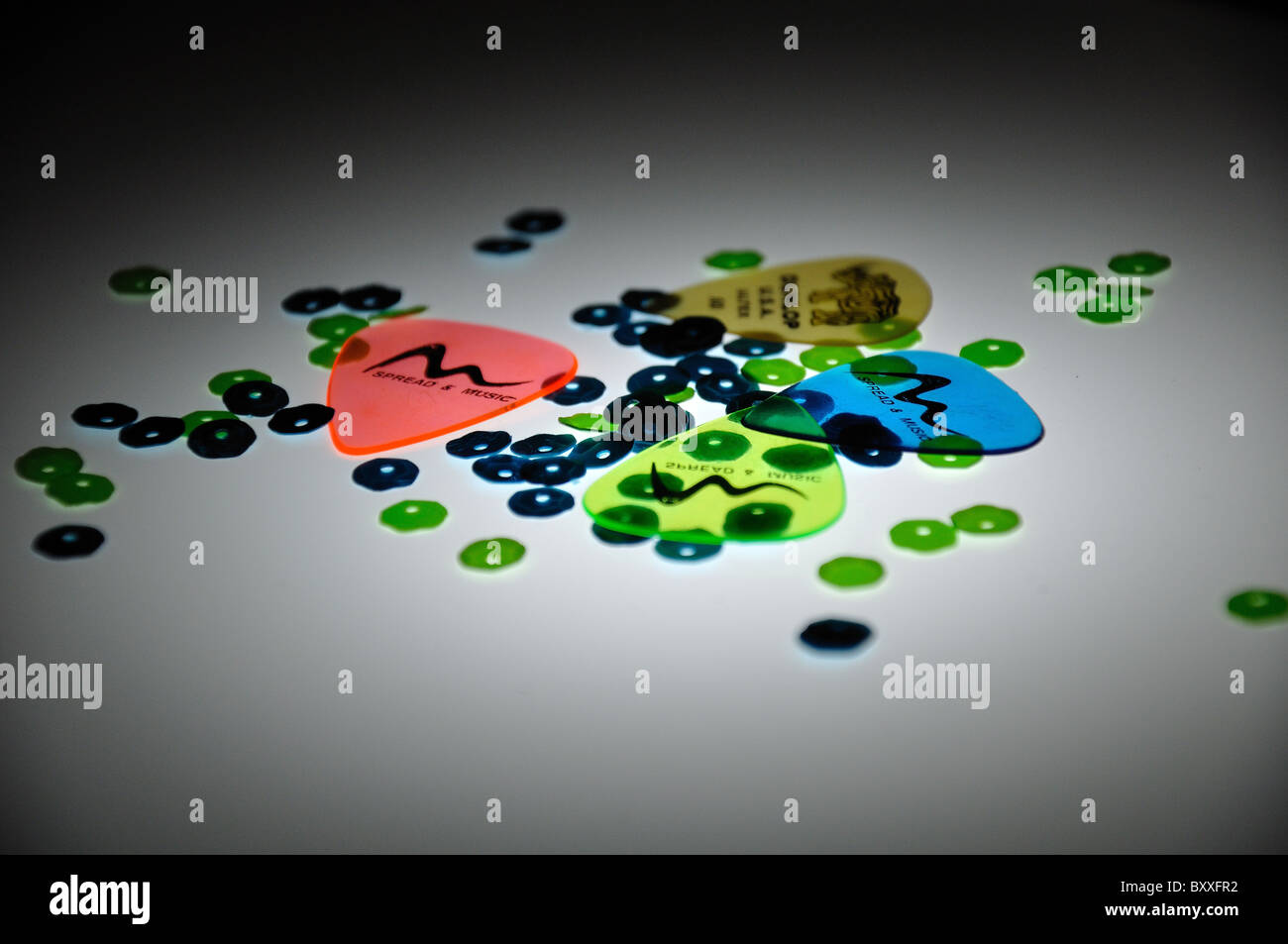 Plectrum hi-res stock photography and images - Alamy