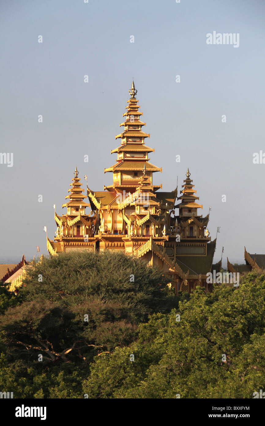 Ornate temple hi-res stock photography and images - Alamy