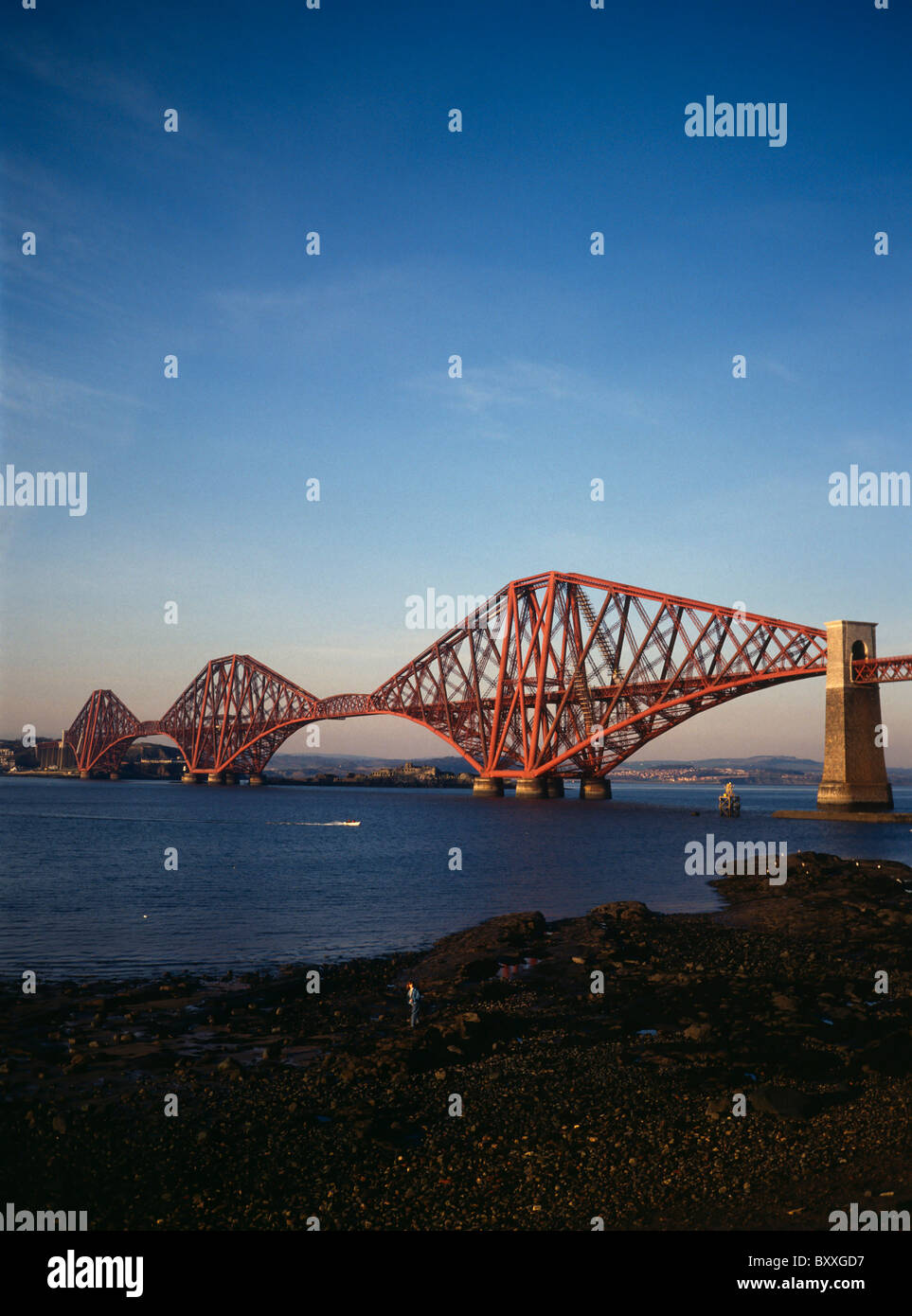 Forth bridge painting hi-res stock photography and images - Alamy