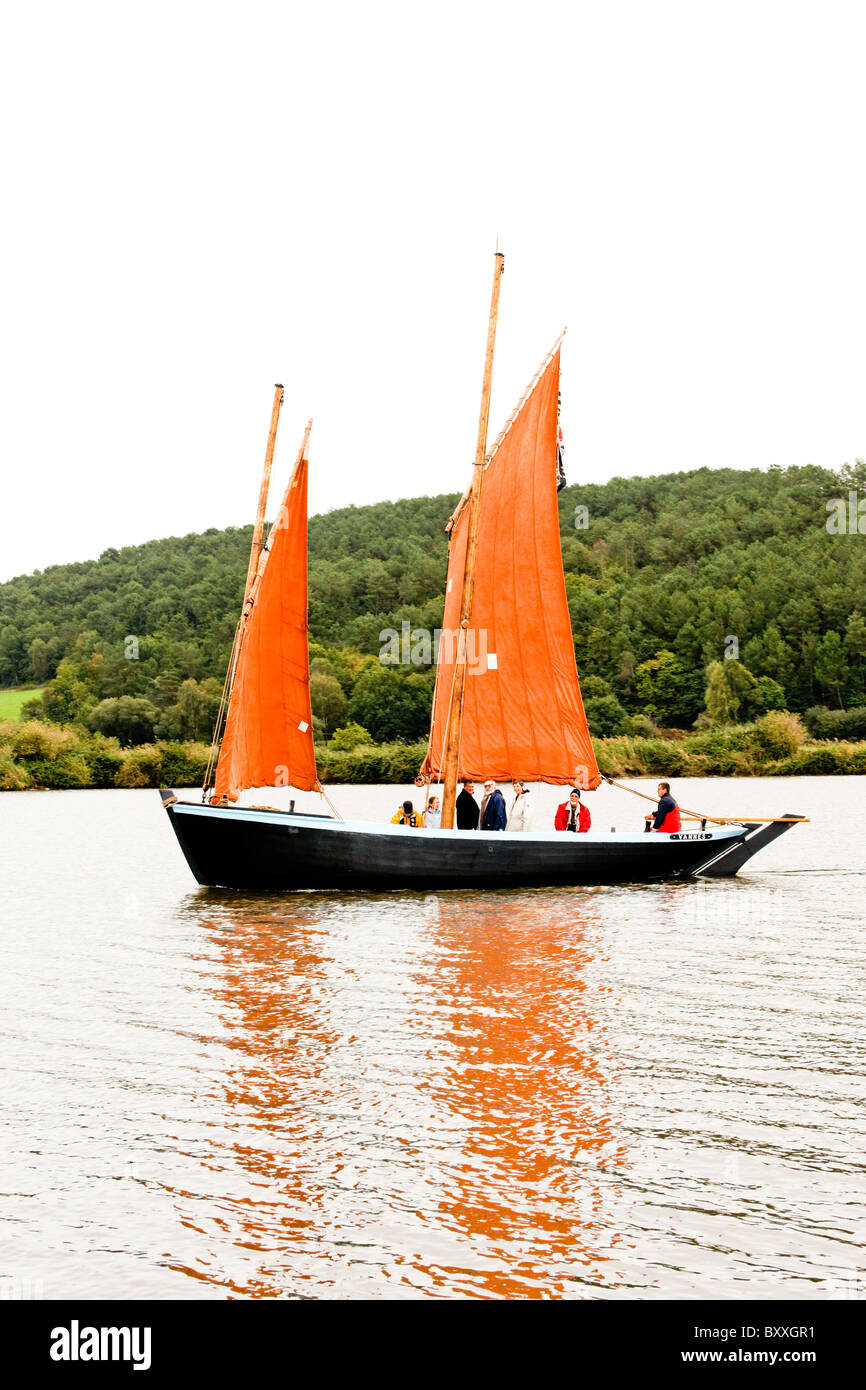Traditional gaff rigged boat on The River Vilaine, Brittany on its way ...