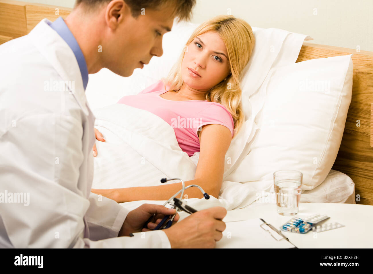 Sick female hi-res stock photography and images - Alamy