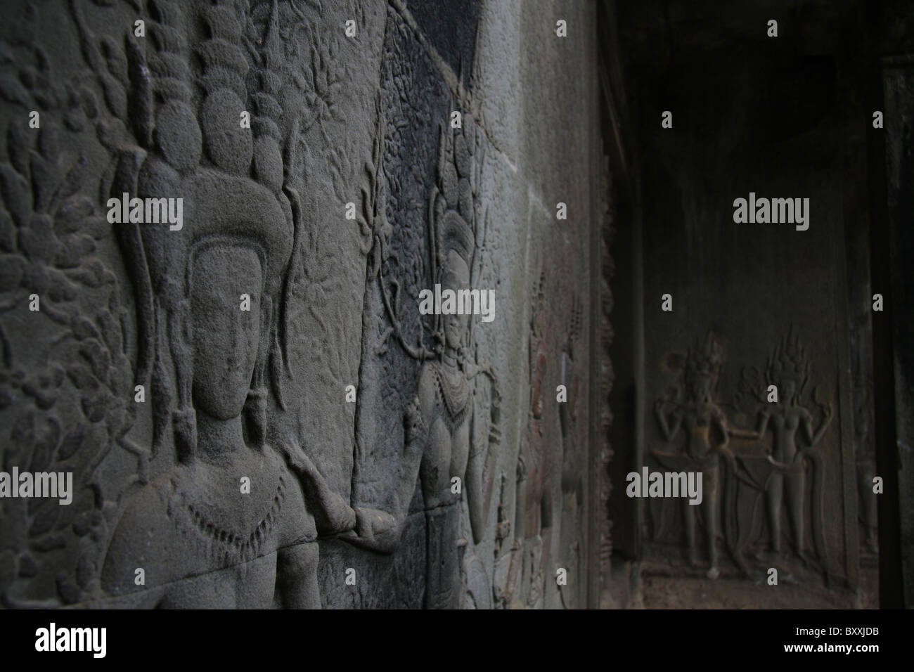 Devatas in Angkor Wat, Siem Reap, Cambodia Stock Photo - Alamy