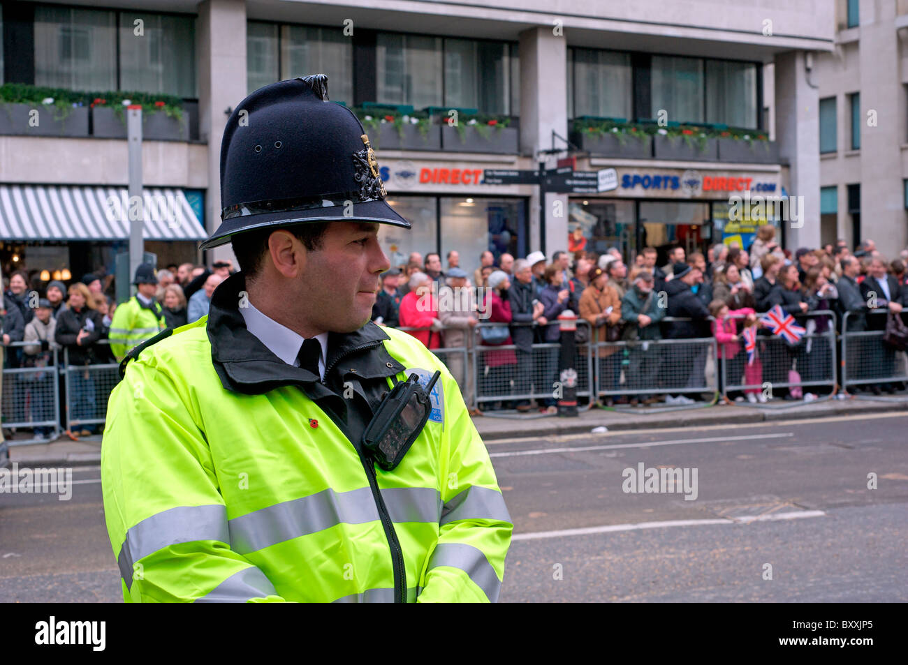 Policeman and crowd at the Lord Mayor's Show Parade, London, UK GB ...