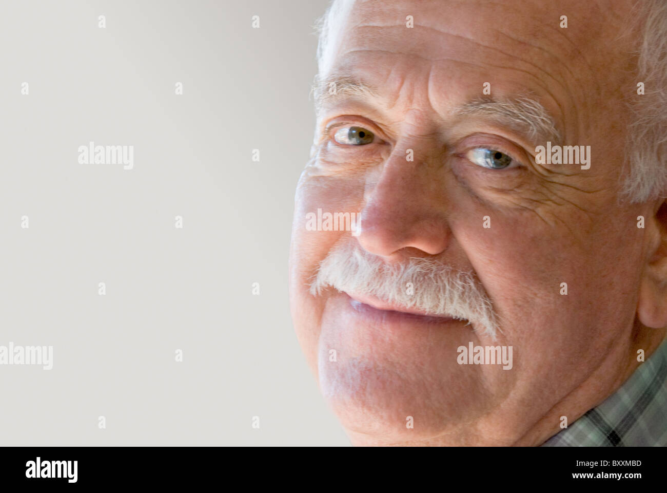 Portrait of senior man Stock Photo - Alamy