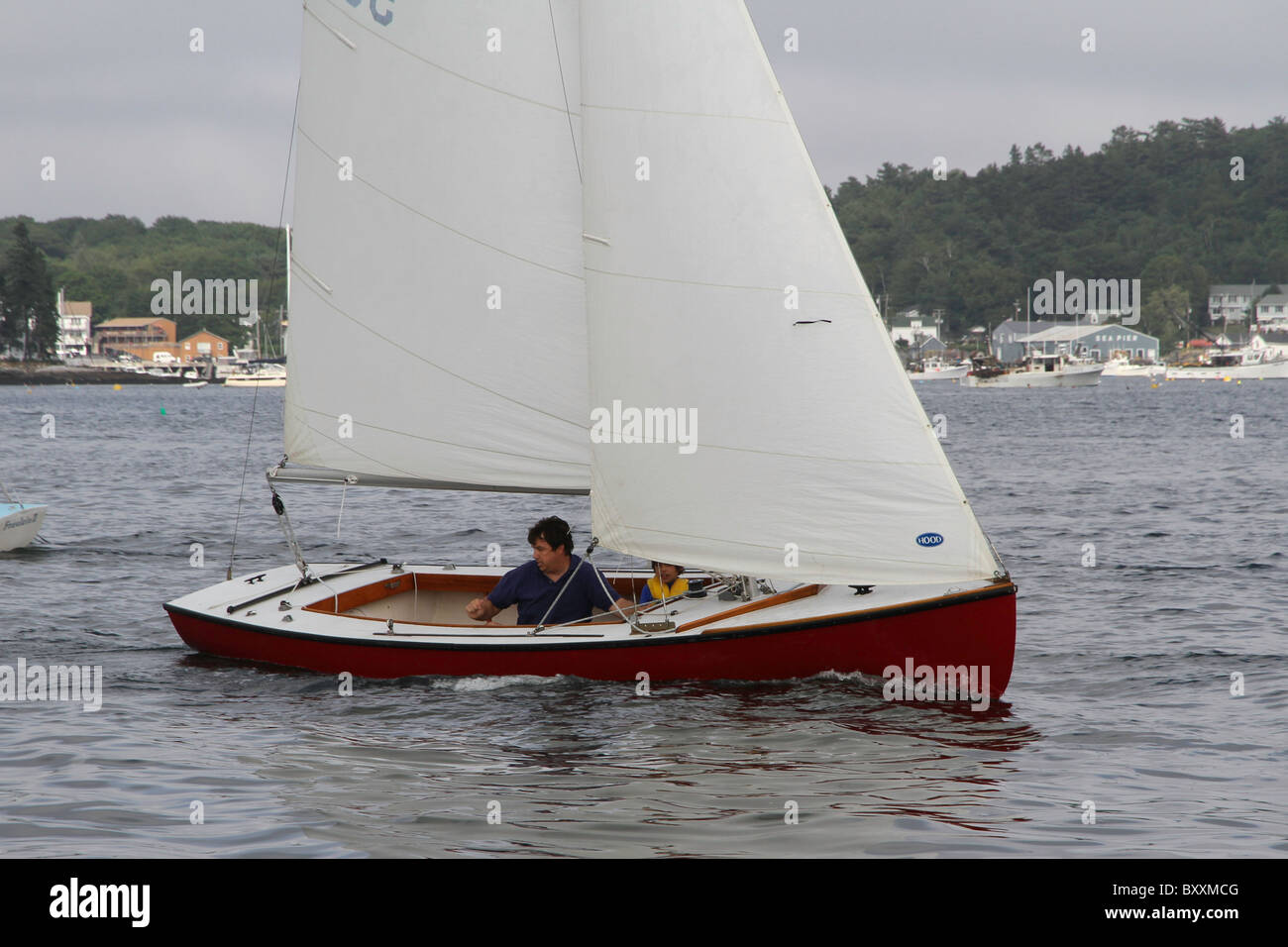 Sailboat racing hi-res stock photography and images - Alamy