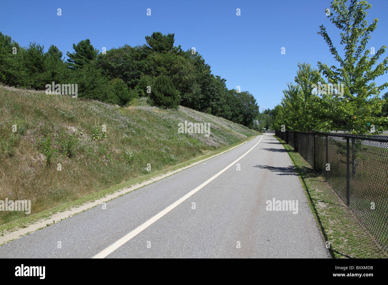 Public walking biking jogging path Stock Photo - Alamy