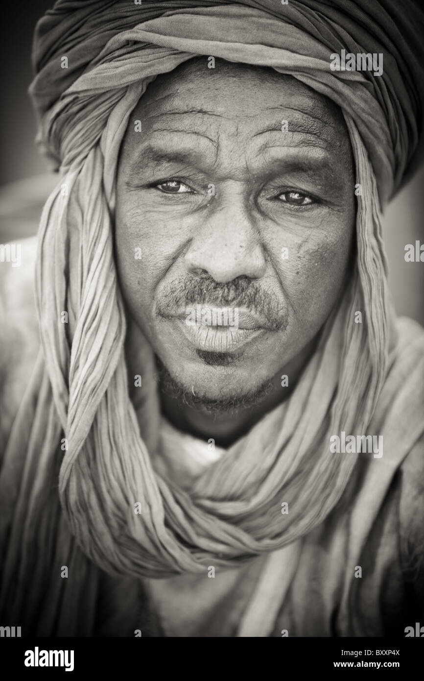 Griot storyteller hi-res stock photography and images - Alamy