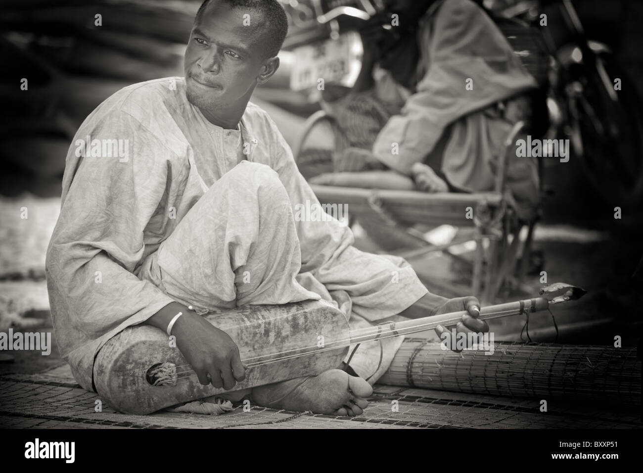 Traditional man in niger hi-res stock photography and images - Alamy
