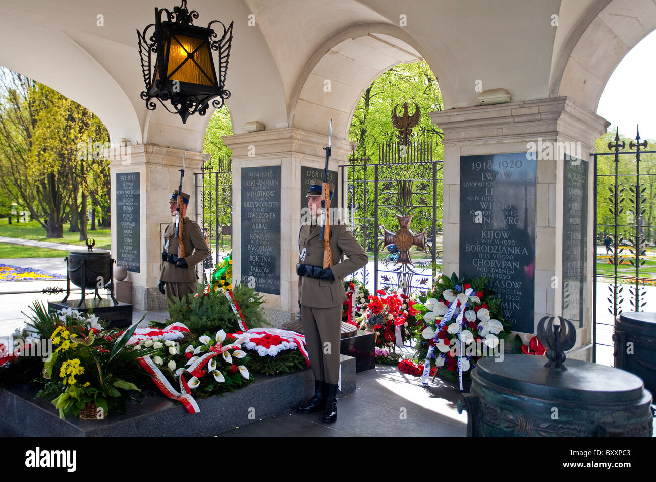 Pilsudski square warsaw hi-res stock photography and images - Alamy