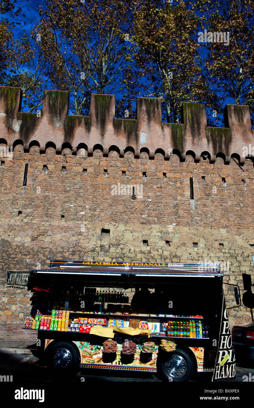 Gelato stand hi-res stock photography and images - Alamy