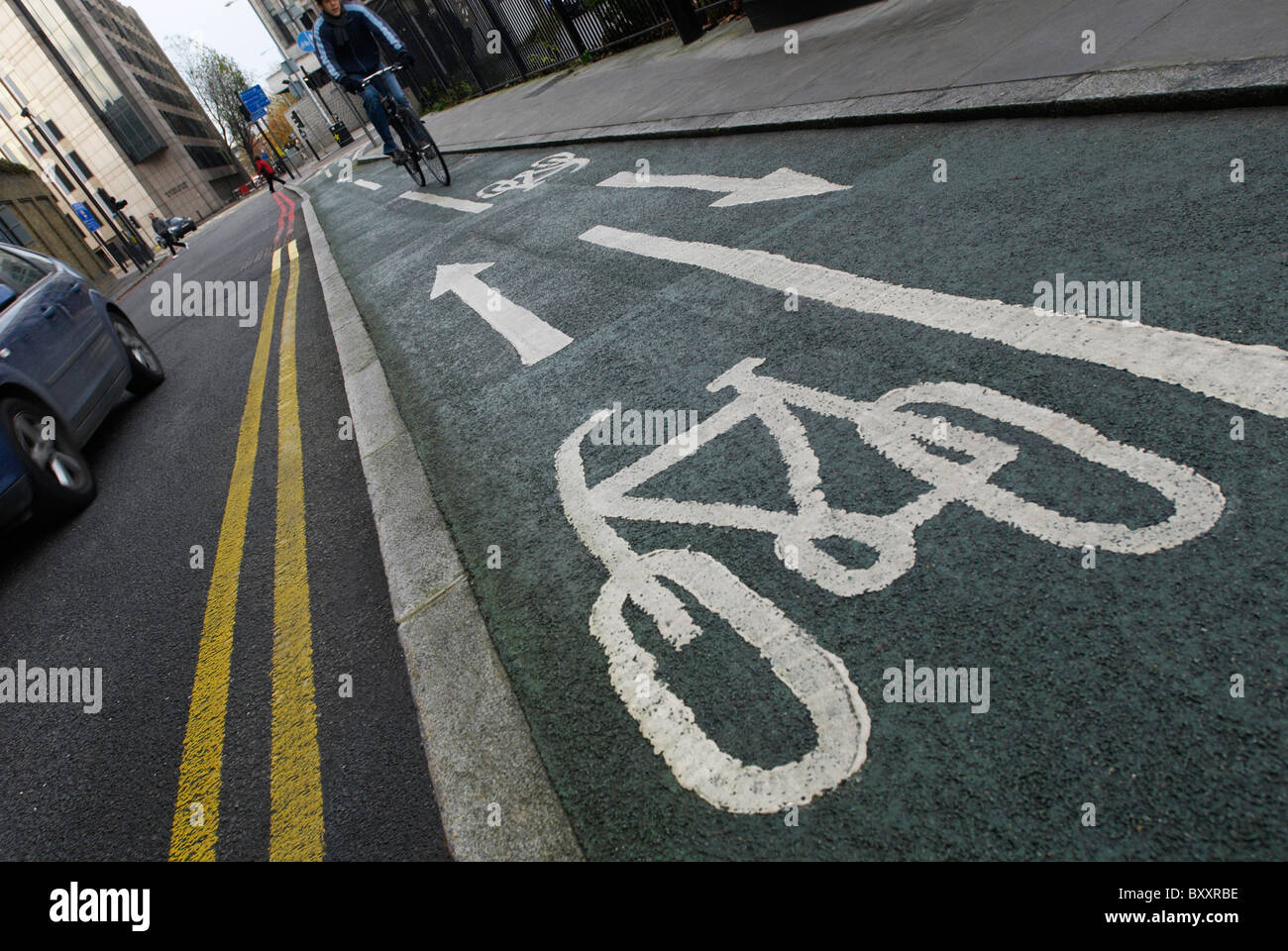 Double Yellow Lines Cycle Lane High Resolution Stock Photography and ...