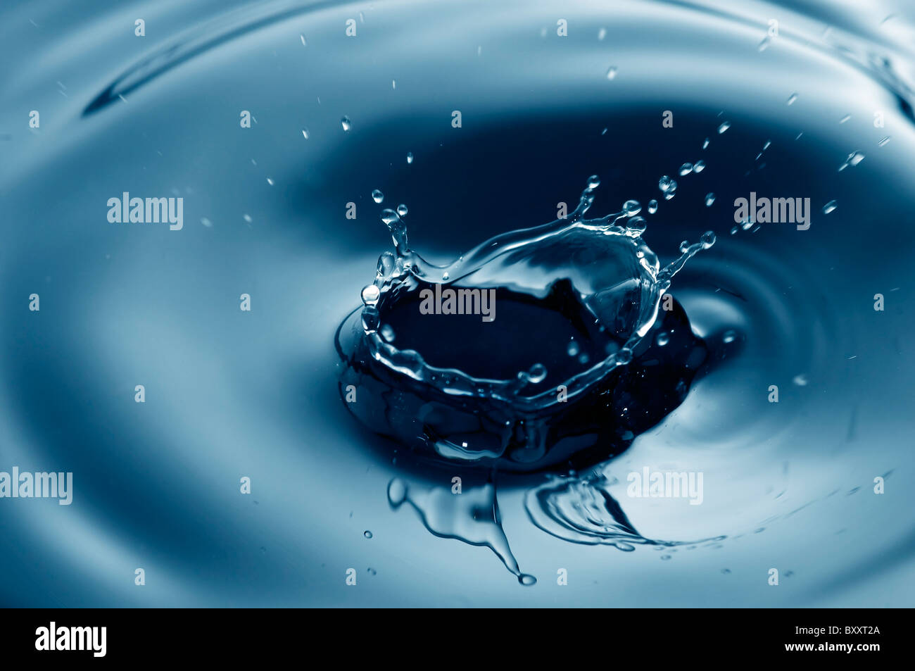 Food color drop hi-res stock photography and images - Alamy