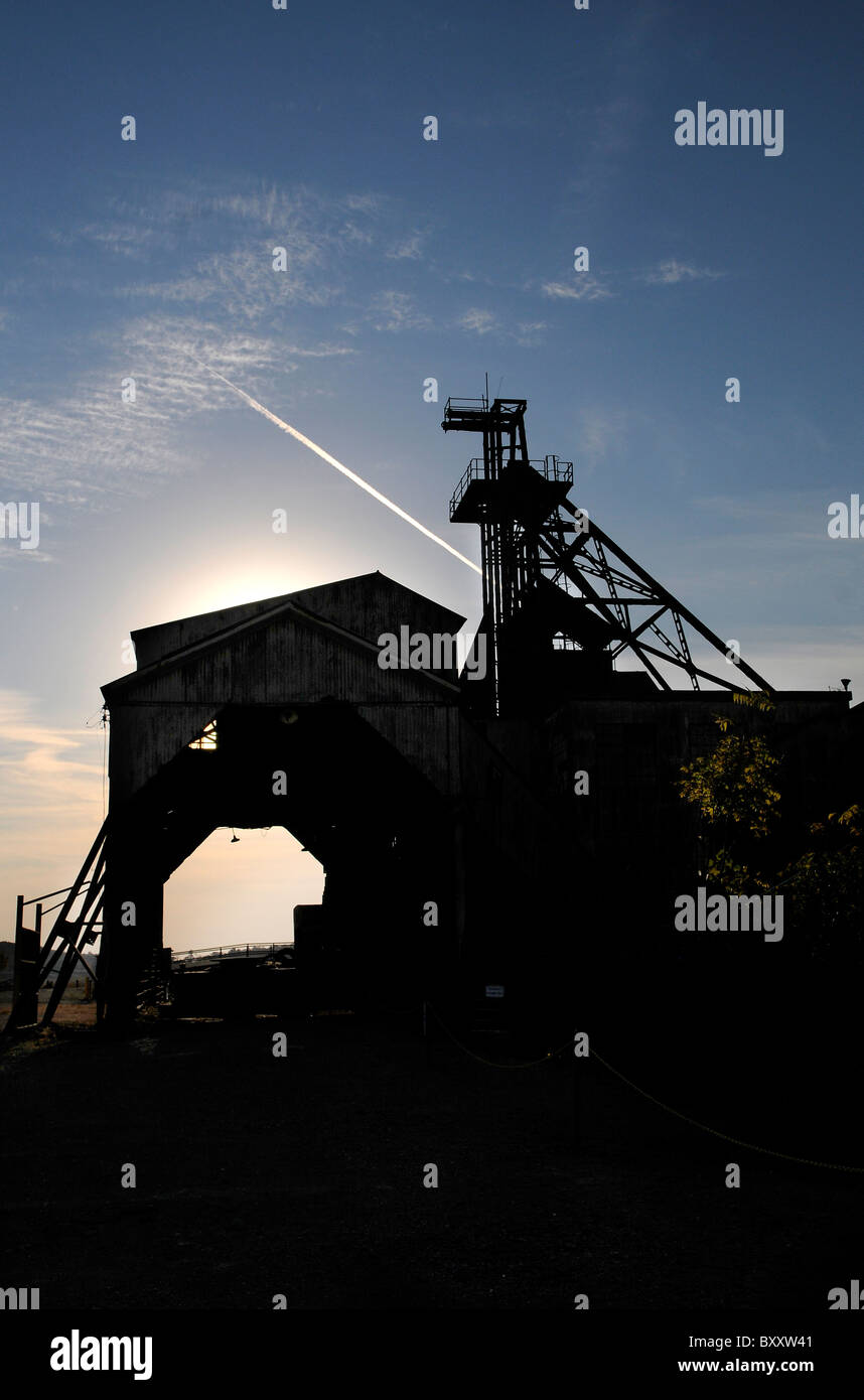 Silhouette of the mine headframe at Missouri Mines State Historic Site ...