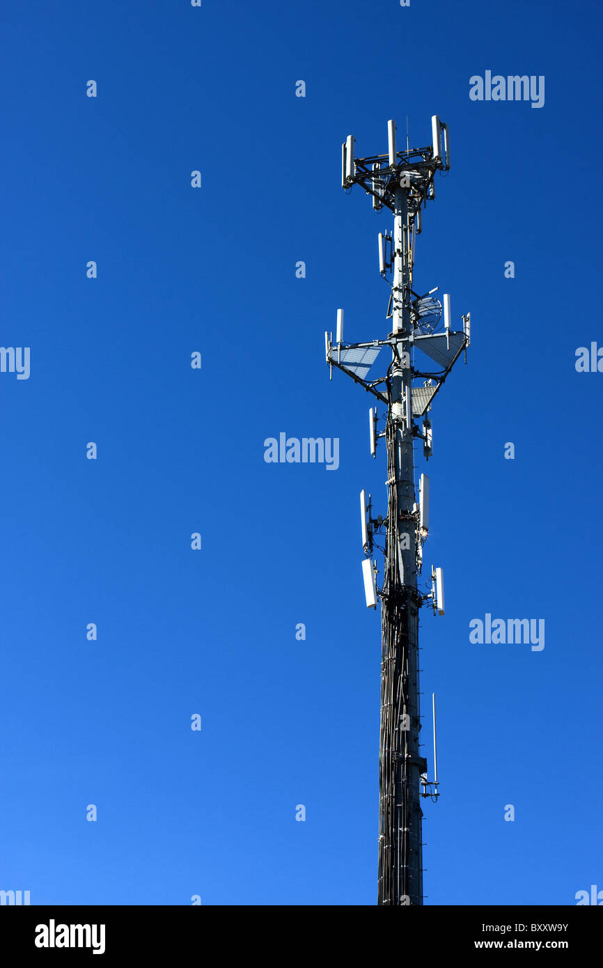 Telephone relay tower hi-res stock photography and images - Alamy