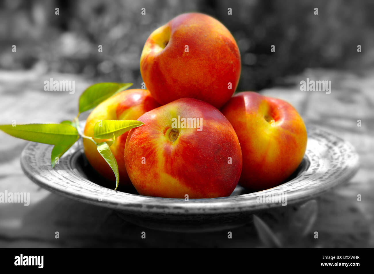 Nectarine nectarines hi-res stock photography and images - Alamy
