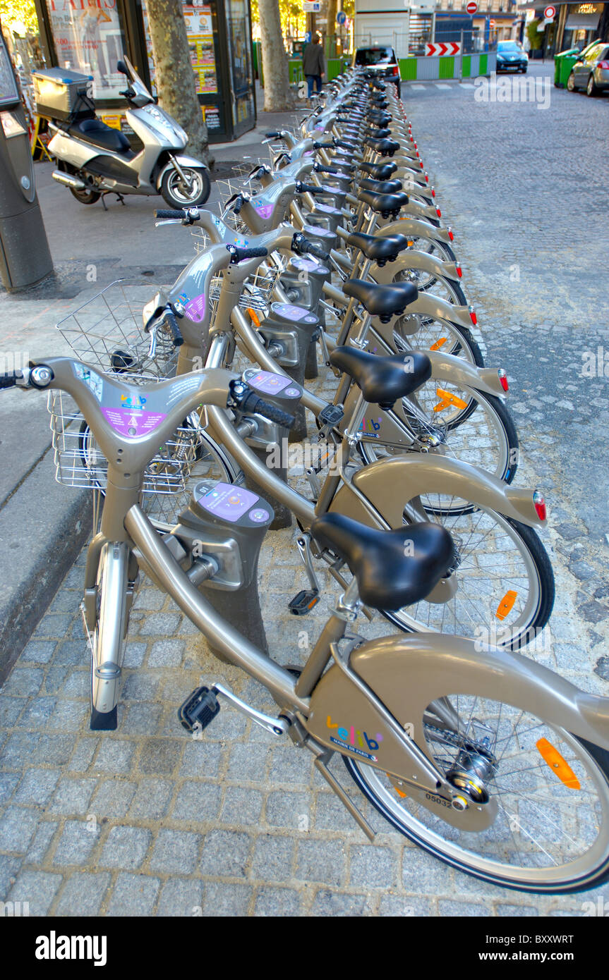 Paris - France - Velib - Hire Bicycles Stock Photo - Alamy