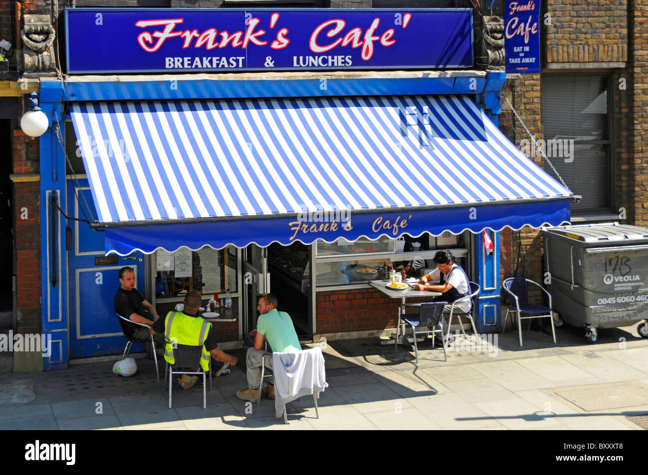 Outside cafe cafes table tables hi-res stock photography and images - Alamy