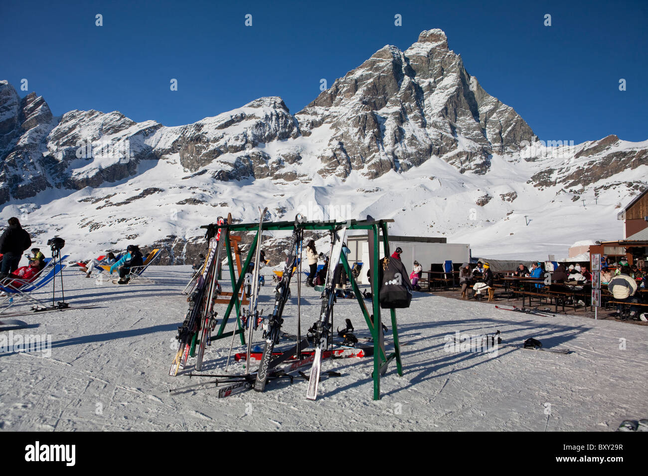 Ski slopes mount cervino hi-res stock photography and images - Alamy