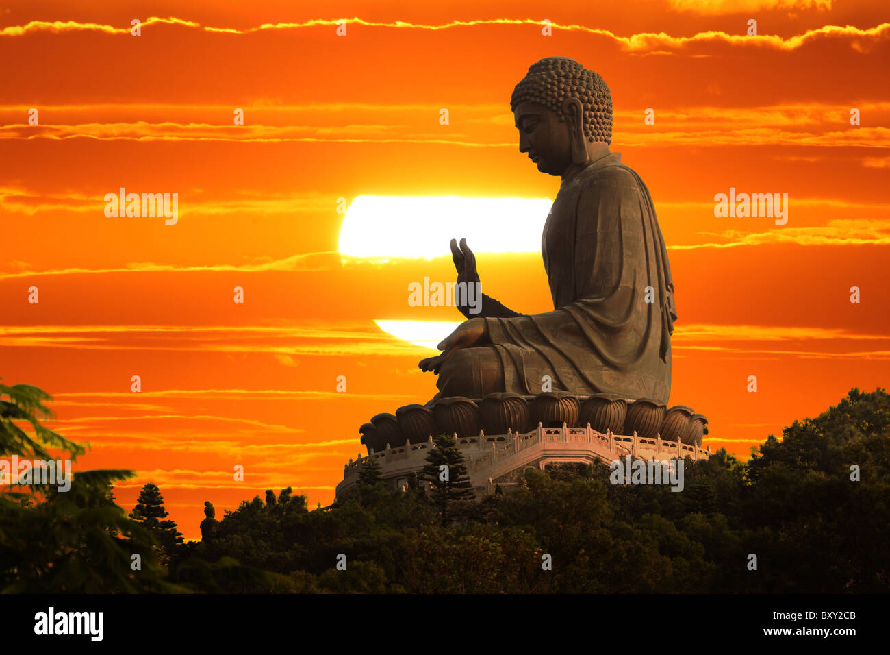 Sun god statue hi-res stock photography and images - Alamy