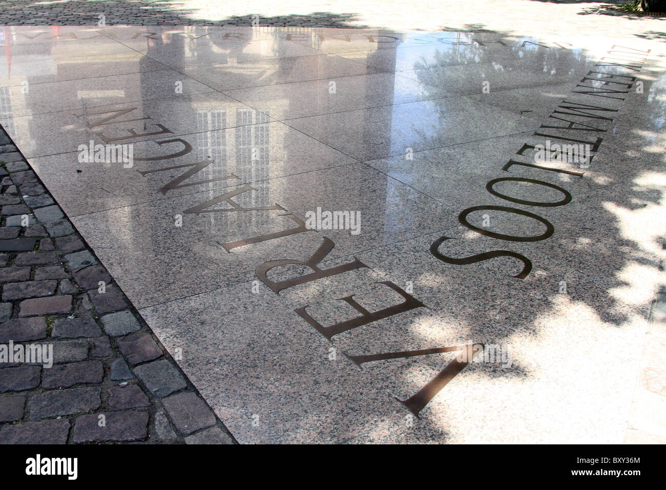 Homomonument amsterdam hi-res stock photography and images - Alamy