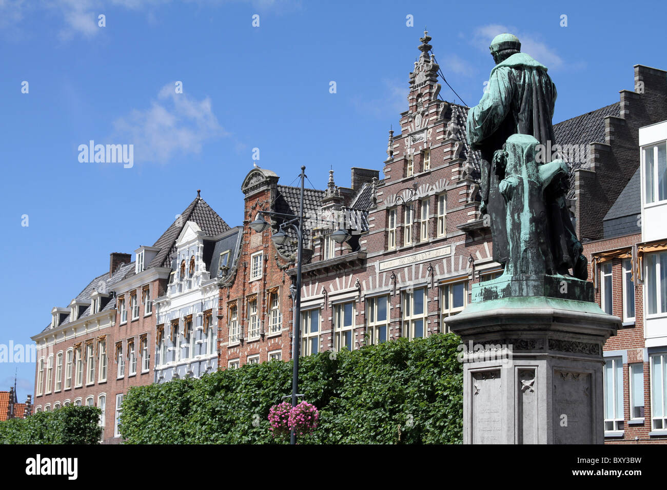 Traditional dutch architecture hi-res stock photography and images - Alamy